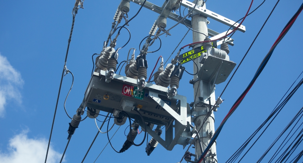 O que tem em um poste de luz? - enel.com.br
